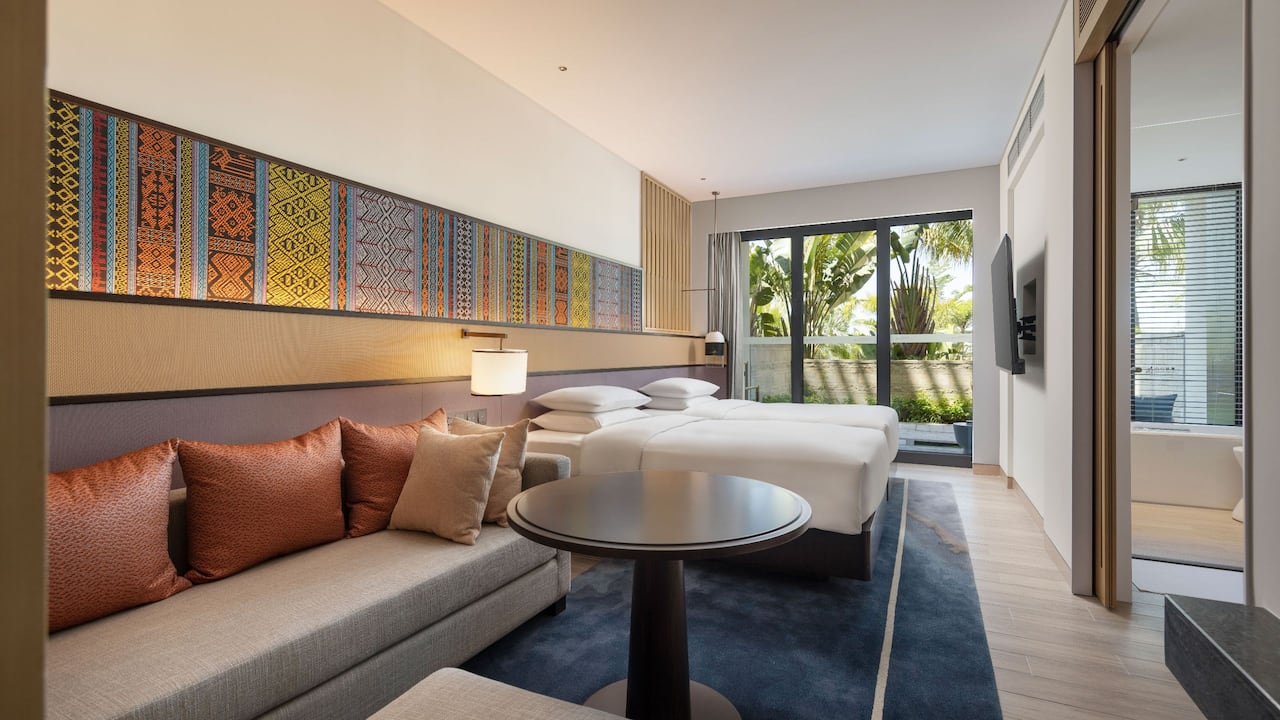 Beachfront Resort at Sanya Bay, West Sanya｜Hyatt Regency Sanya Tianli Bay