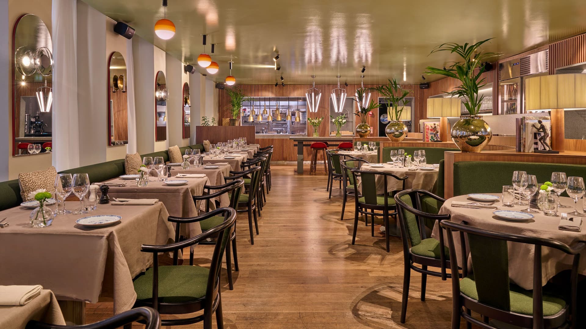 Authentic Swedish Restaurant in Old town Stockholm | Hotel Reisen Stockholm