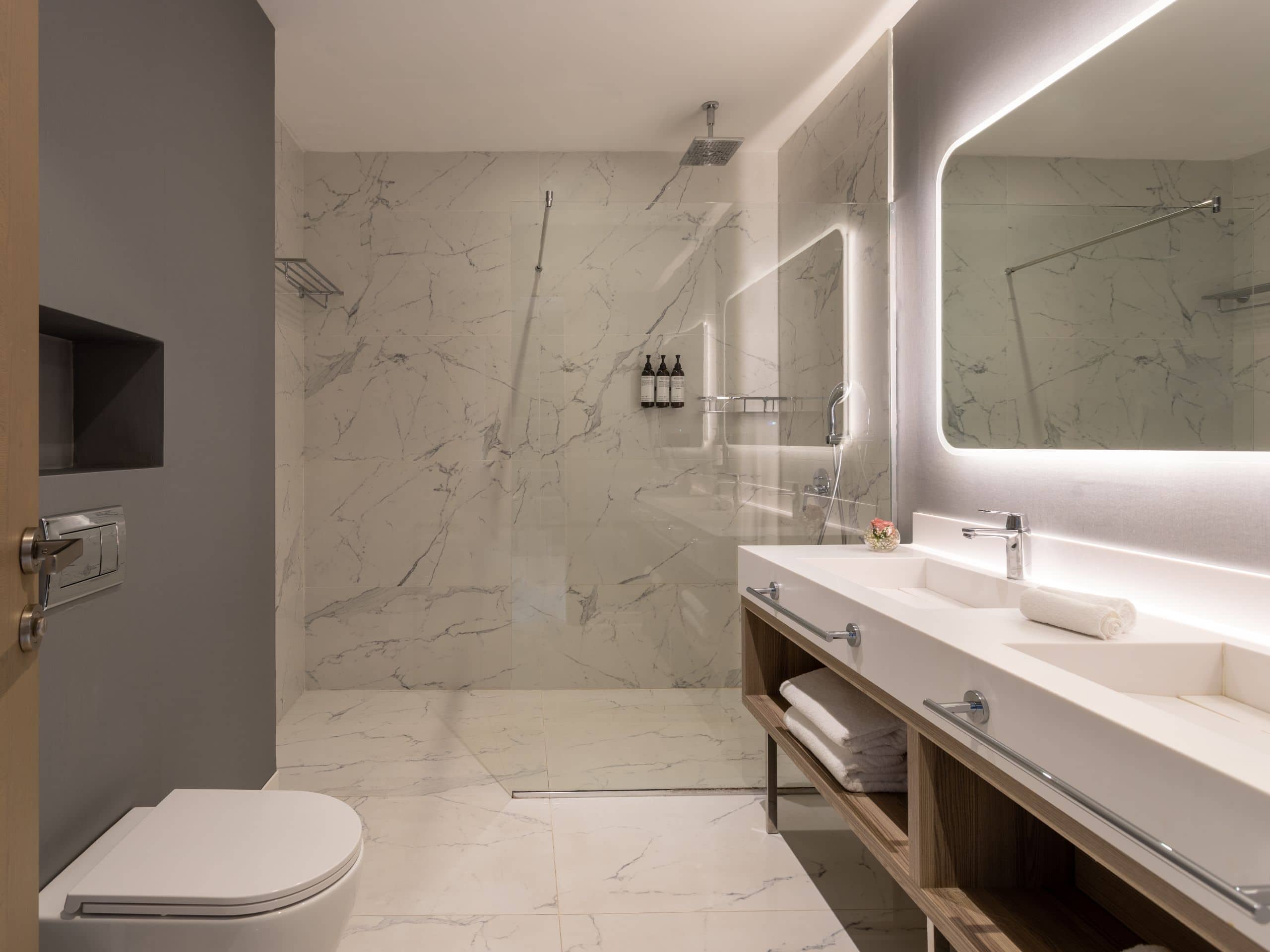 Luxury 5-Star Resort Rooms and Suites | Hyatt Regency Kotor Bay Resort