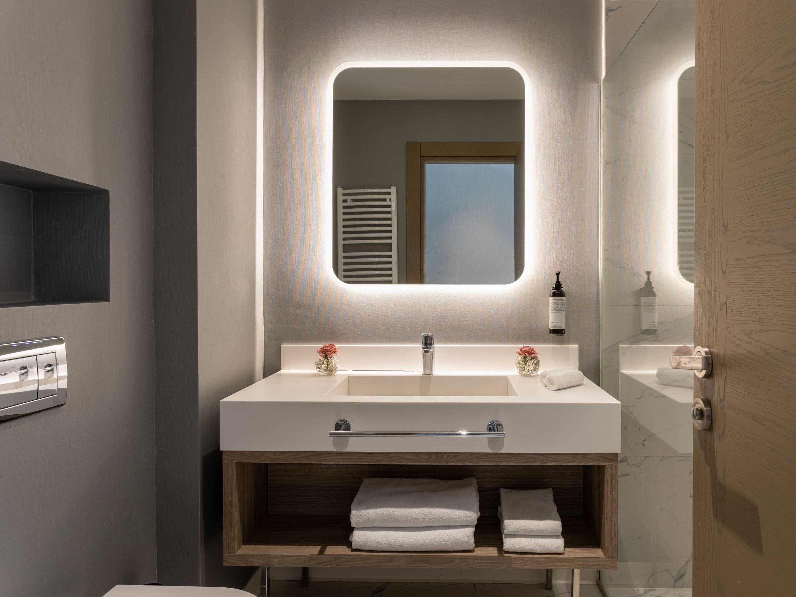 Luxury 5-Star Resort Rooms and Suites | Hyatt Regency Kotor Bay Resort