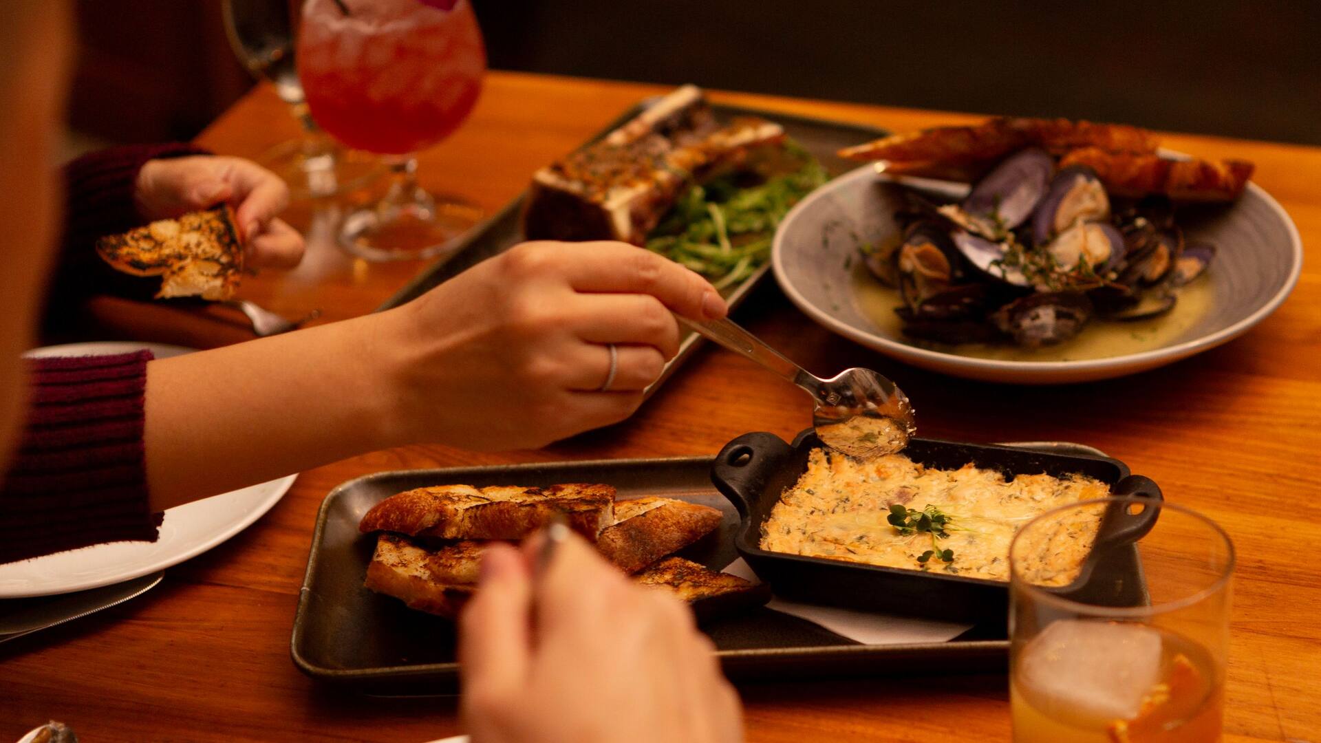 Water's Table Restaurant Renton | Hyatt Regency Lake Washington