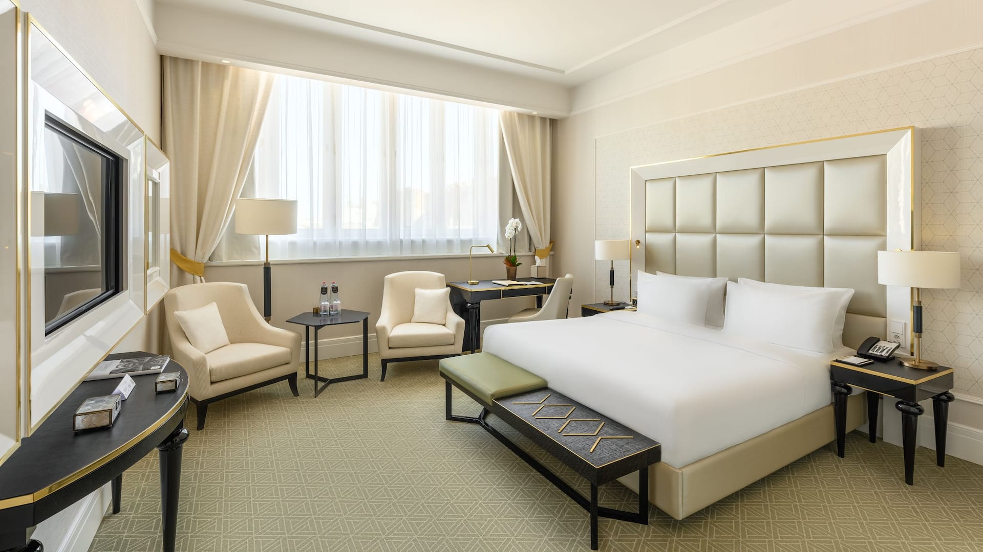 Luxury Hotel Rooms near Fashion Street Budapest | Párisi Udvar Hotel ...