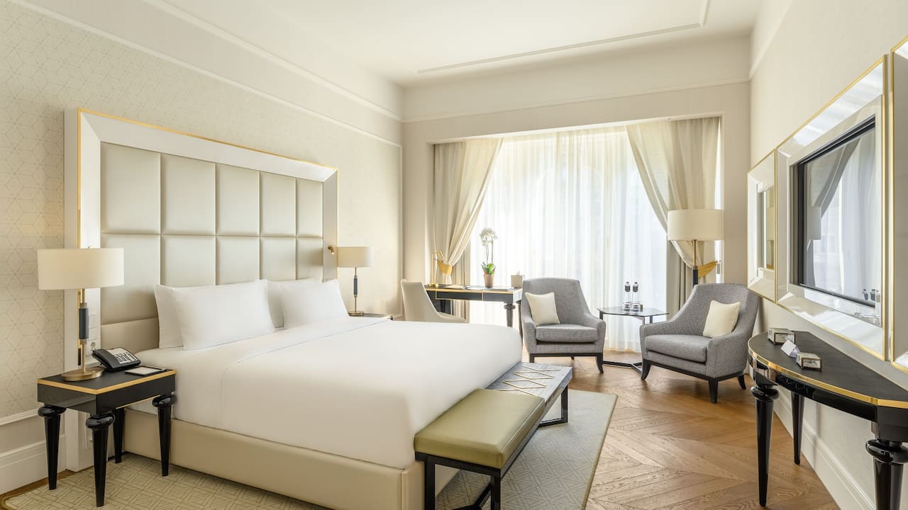 Luxury Hotel Rooms near Fashion Street Budapest | Párisi Udvar Hotel ...