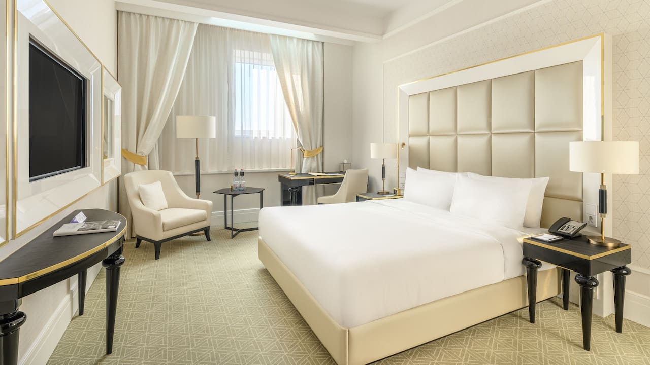 Luxury Hotel Rooms near Fashion Street Budapest | Párisi Udvar Hotel ...