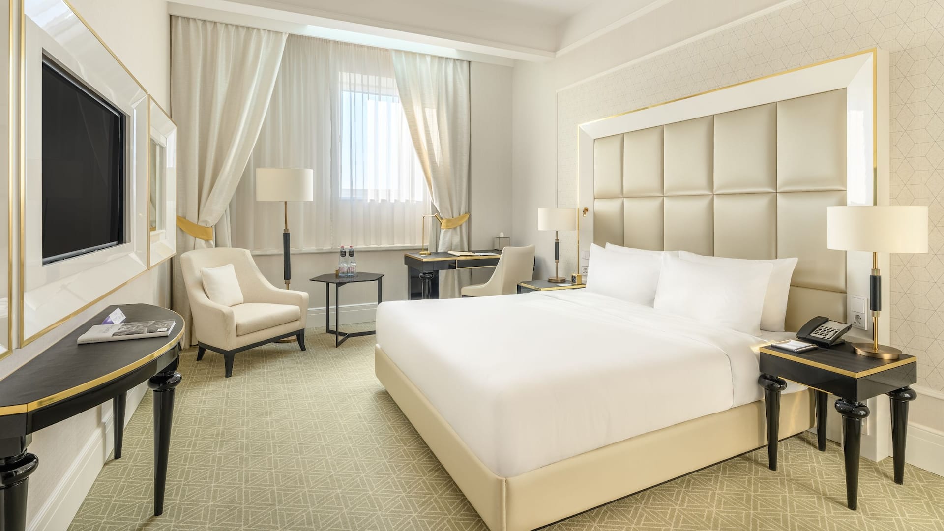 Luxury Hotel Rooms near Fashion Street Budapest | Párisi Udvar Hotel ...