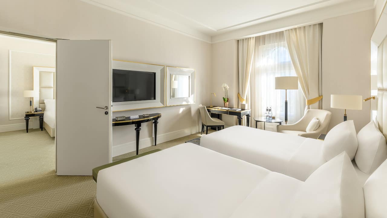 Luxury Hotel Rooms near Fashion Street Budapest | Párisi Udvar Hotel ...