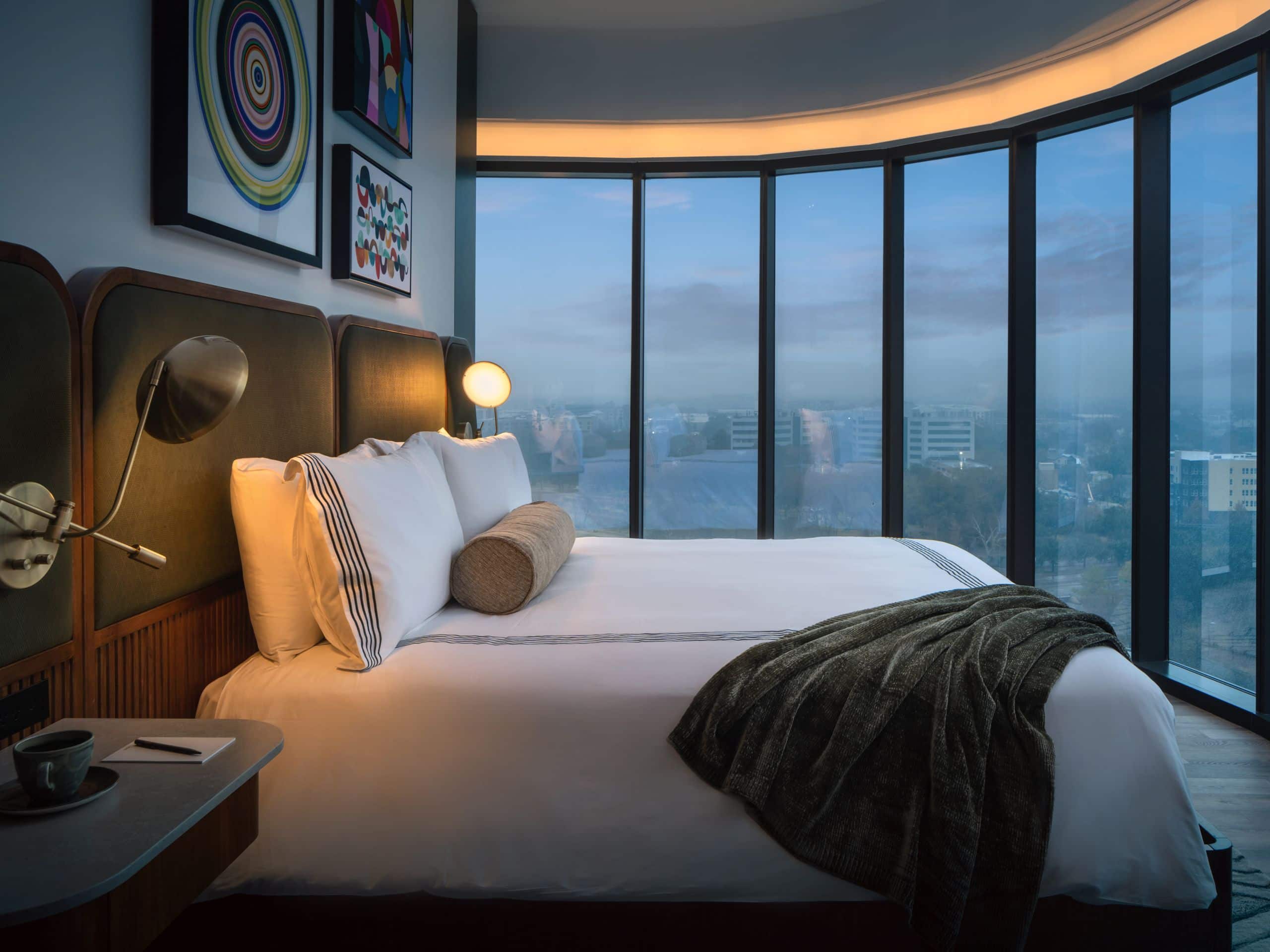 Houston Hotel Rooms & Suites | Thompson Houston, by Hyatt