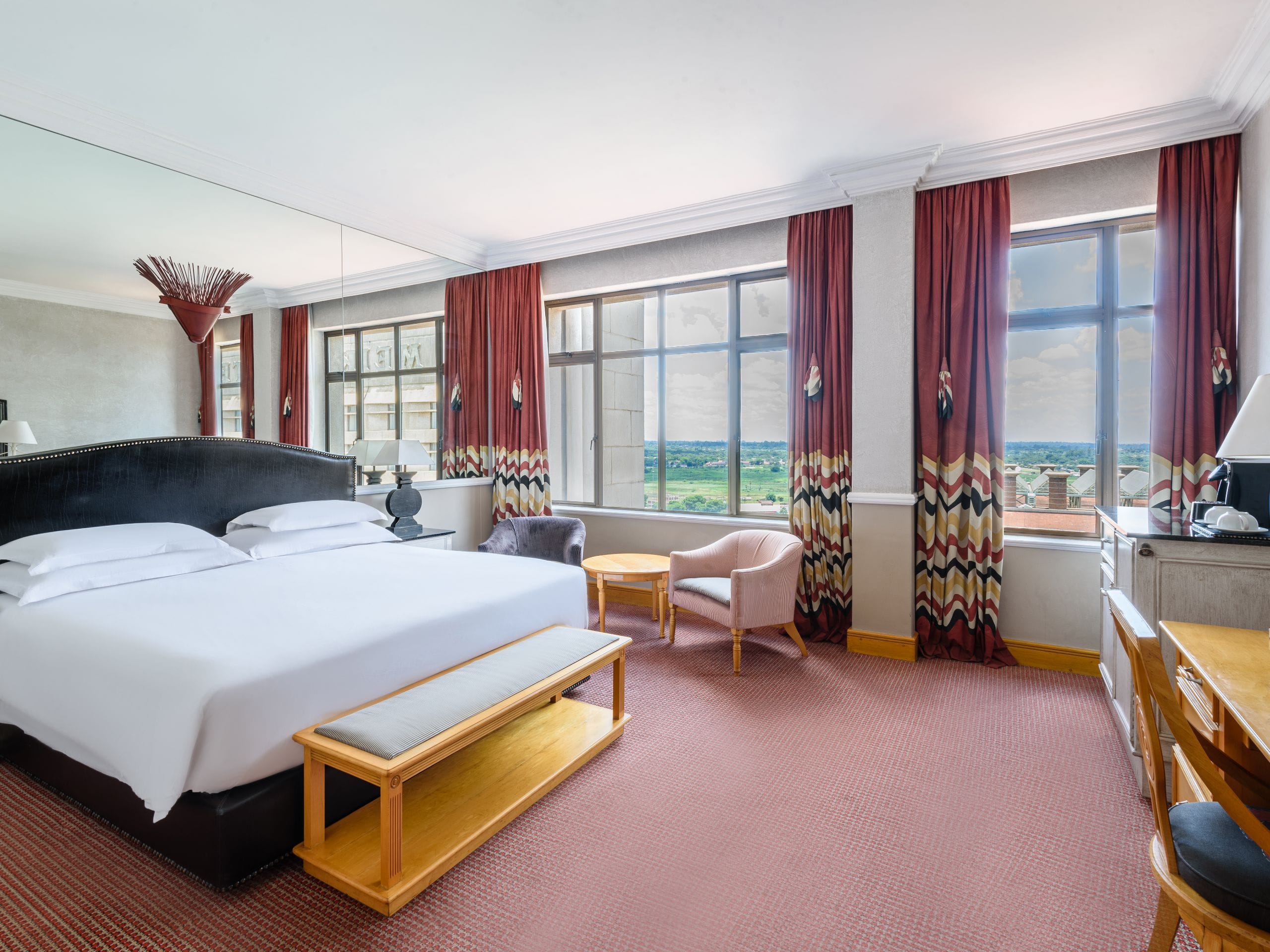 Hotel Rooms & Suites in Harare | Hyatt Regency Harare The Meikles