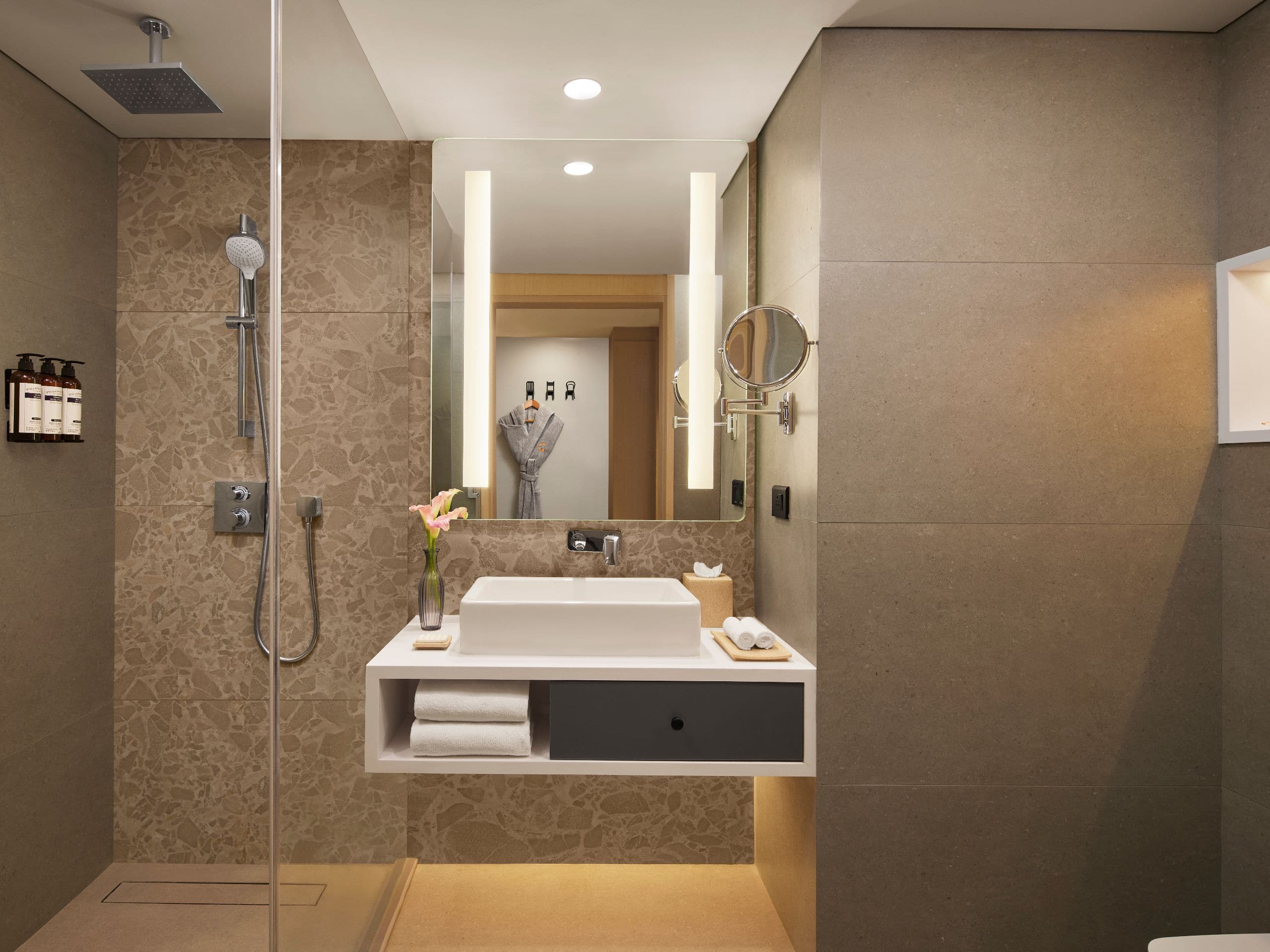 Luxuriously Spacious Rooms, Suites & Long Stay Rooms | Hyatt Centric ...