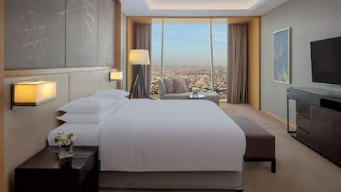 Luxury Riyadh Hotel on Tahlia Street | Hyatt Regency Riyadh Olaya