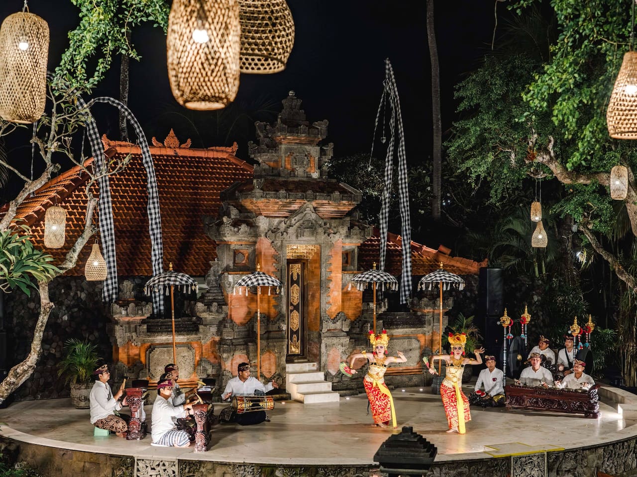 Pasar Senggol | Authentic Indonesian & Balinese Restaurant | Grand ...