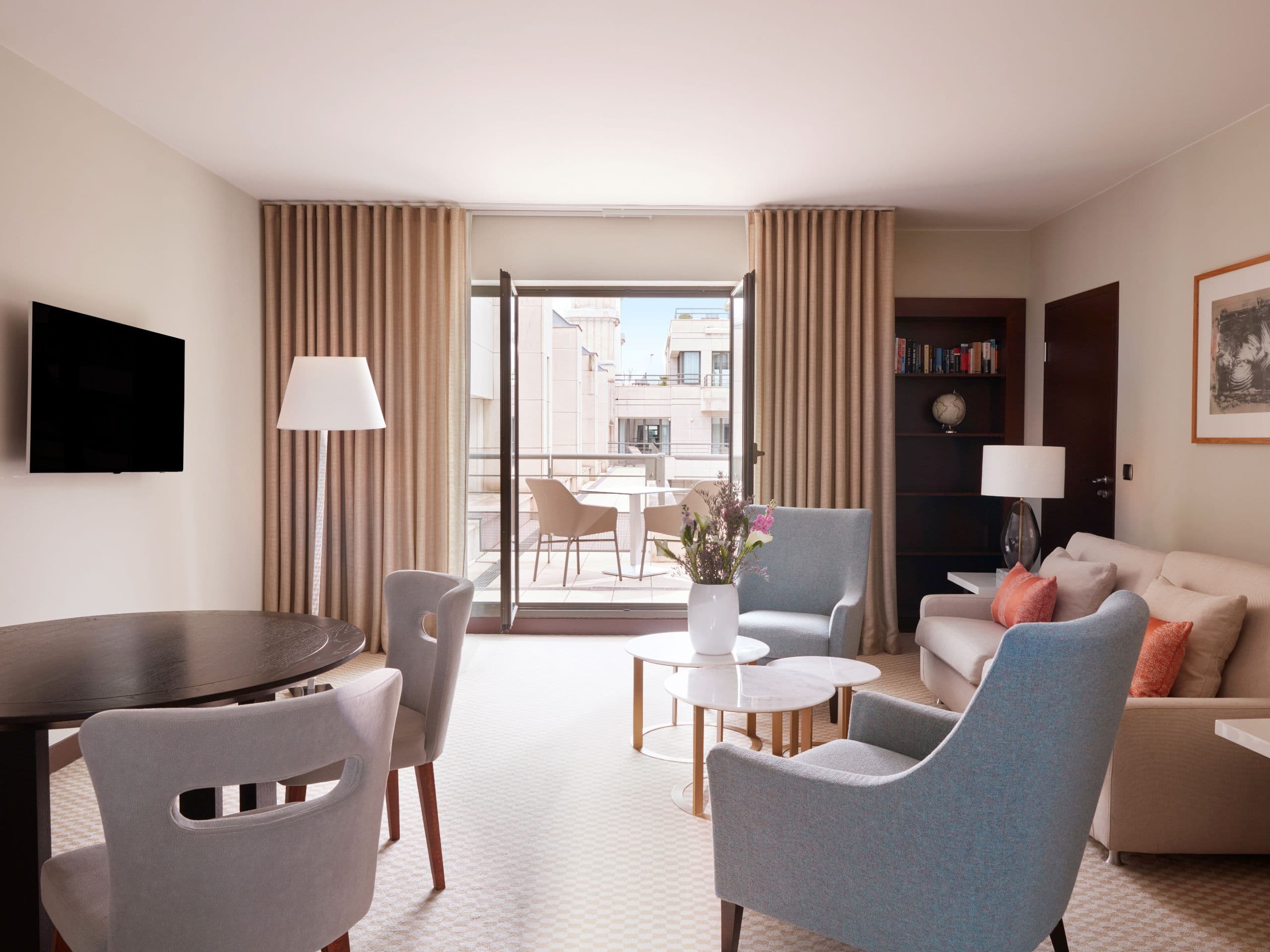 Chambres et Suites avec vue sur la mer Méditerranée à Nice