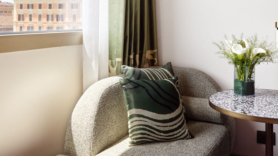 Luxury Rooms & Suites | Hyatt Regency Rome Central