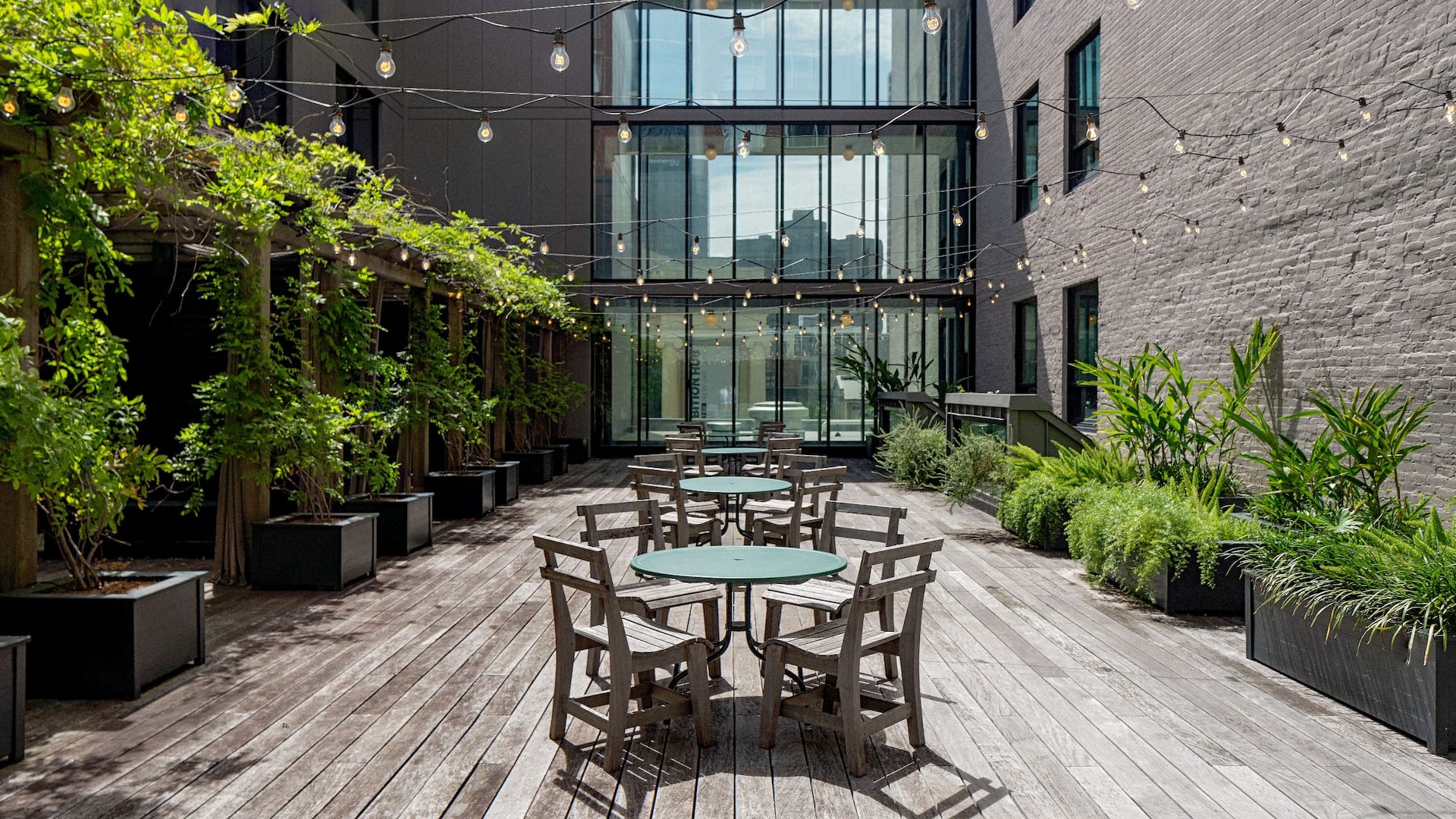 Hotels near New Orleans French Quarter - The Barnett