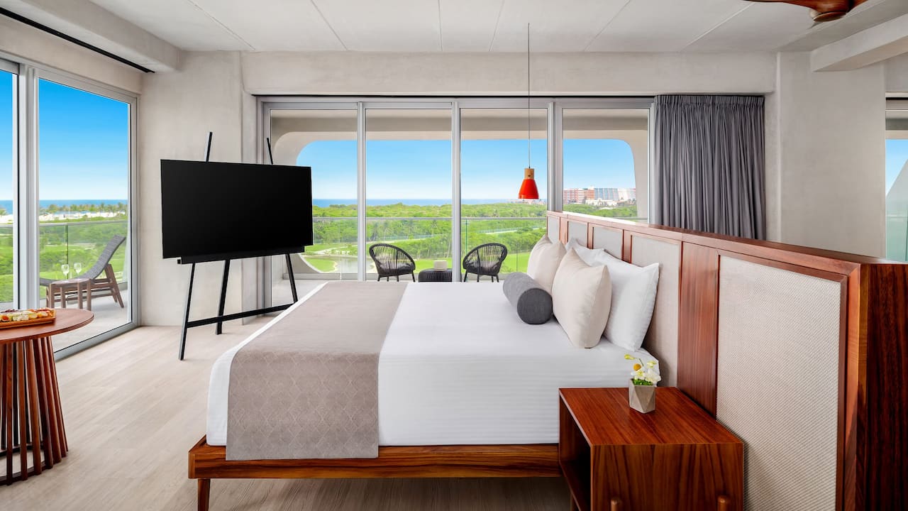 Stay at an All-Inclusive Adult Cancun Resort I Hyatt Vivid Grand Island