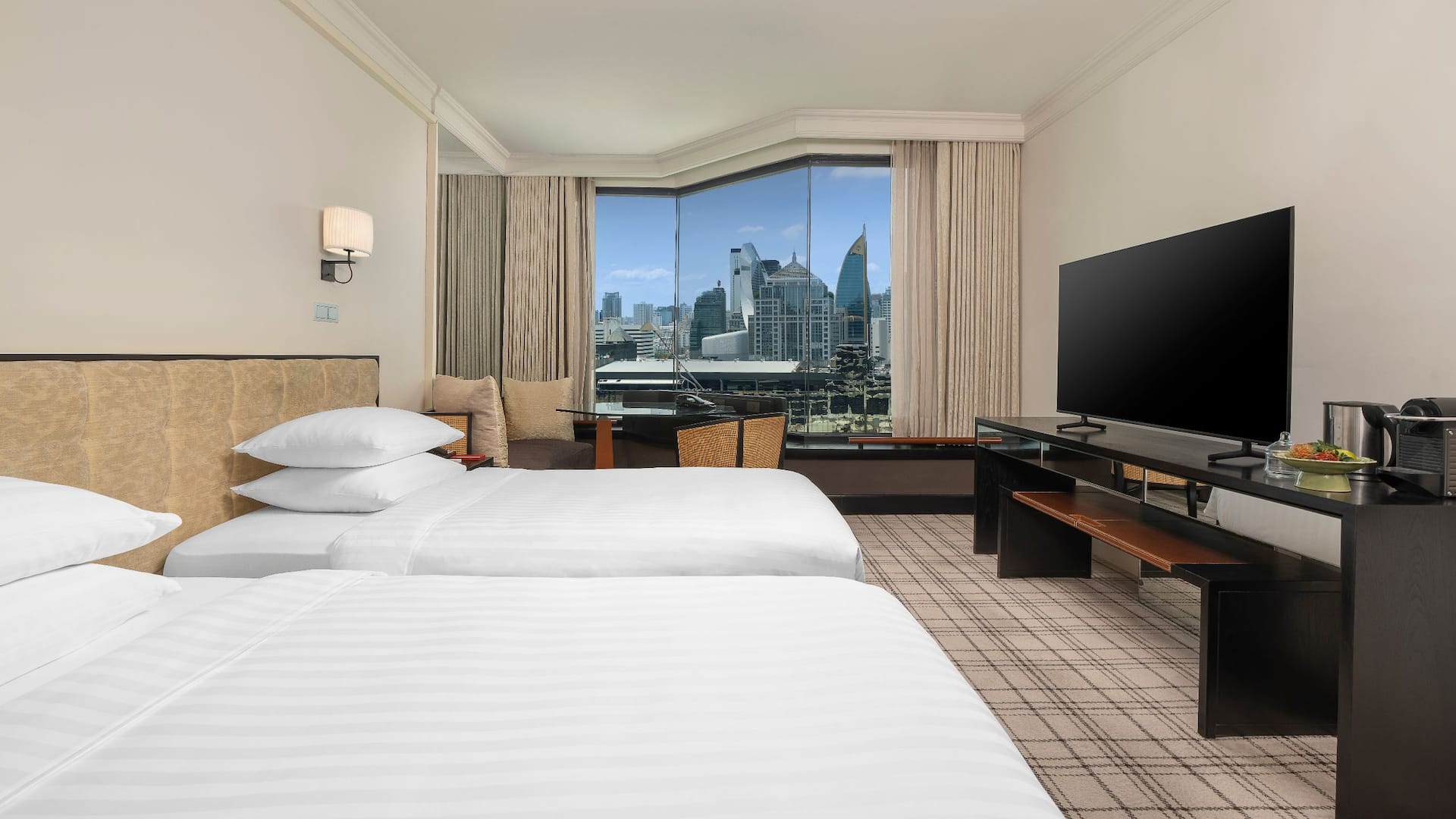 Luxury Hotel Rooms & Suites | Grand Hyatt Erawan Bangkok