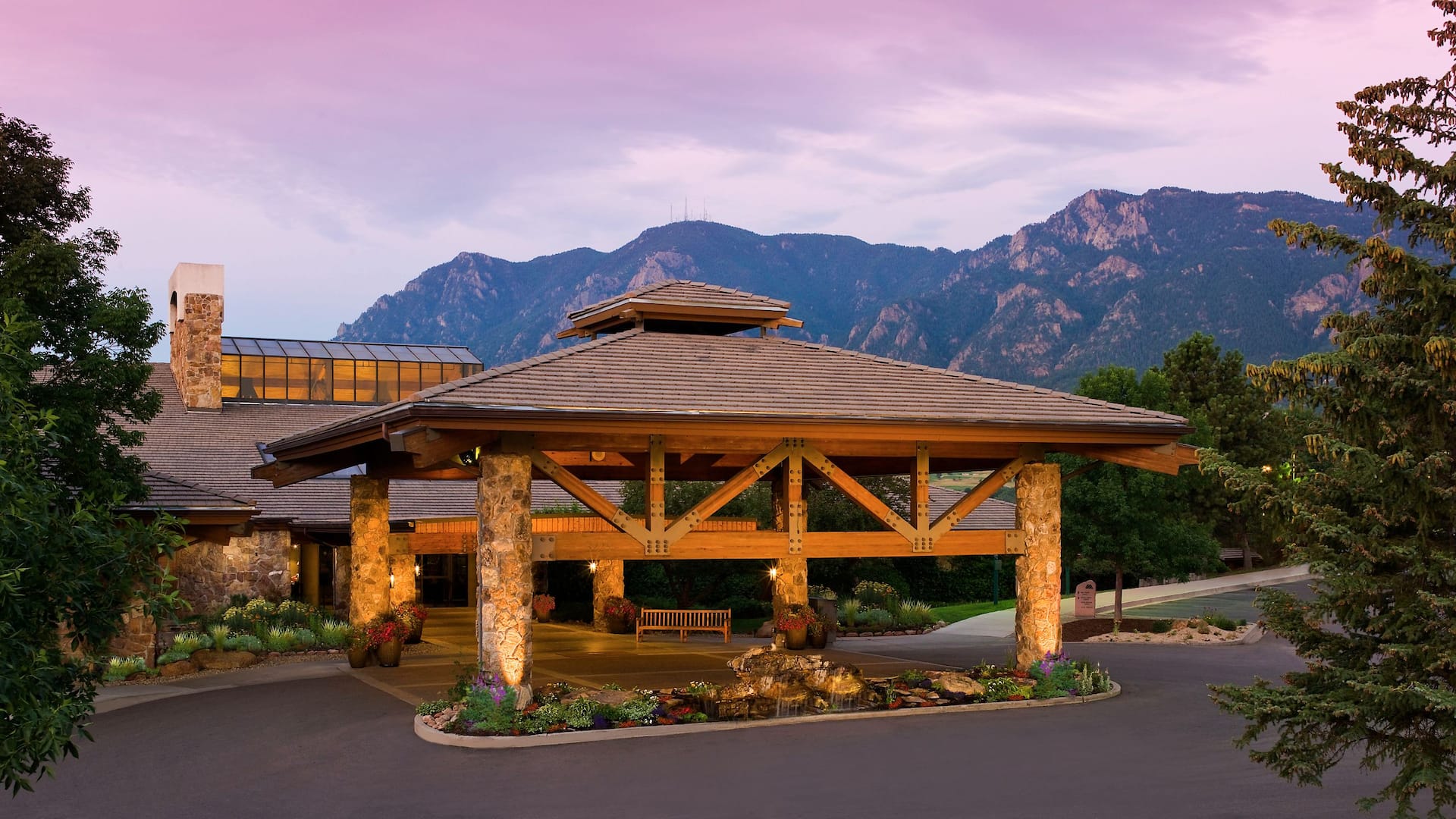 Colorado Springs Spa & Golf Resort | Cheyenne Mountain Resort