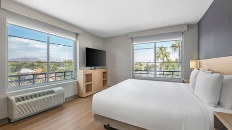 Hotels in Riverside, CA | Hyatt Place Riverside/Downtown