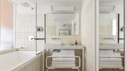 The Standard, High Line | Luxe Hotel Rooms & Suites | Hyatt