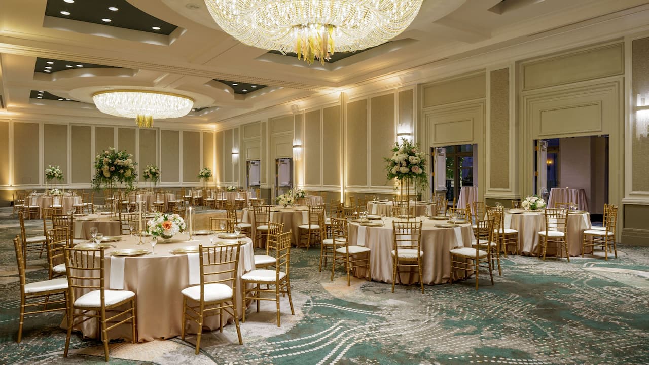 Charming Reston Town Center Hotel | Hyatt Regency Reston