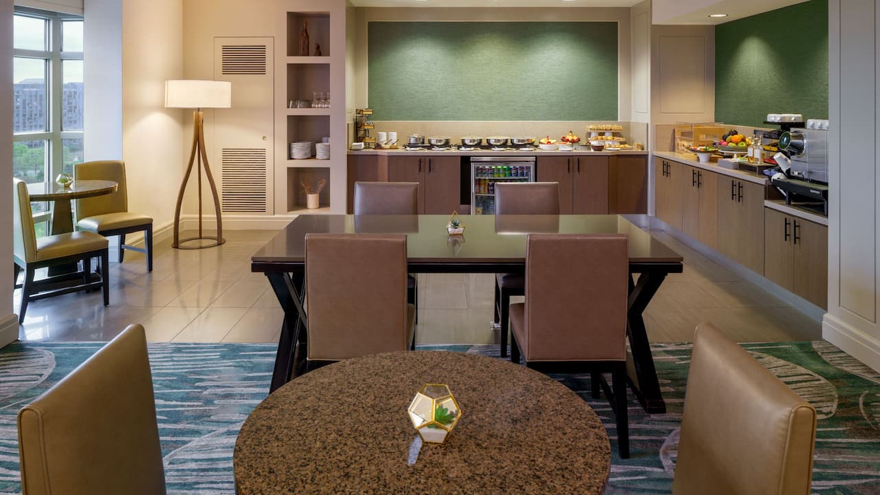 Charming Reston Town Center Hotel | Hyatt Regency Reston