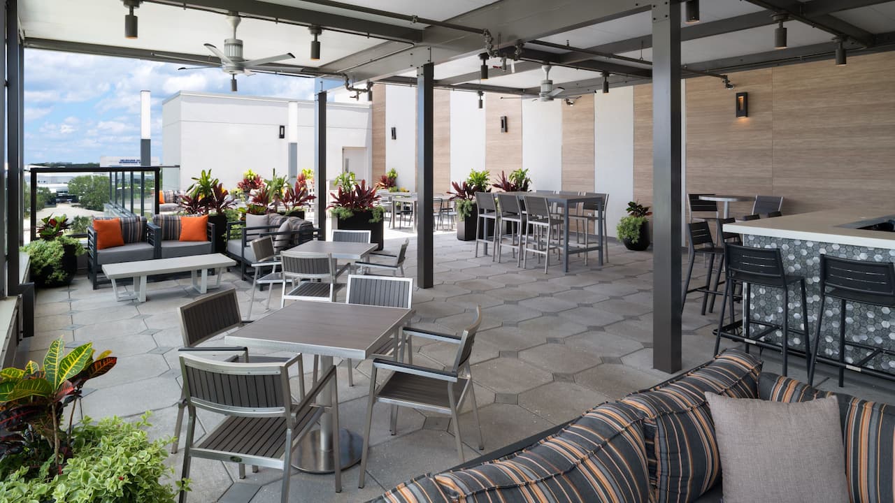 Rooftop Bar in Melbourne, FL | Hyatt Place Melbourne Airport