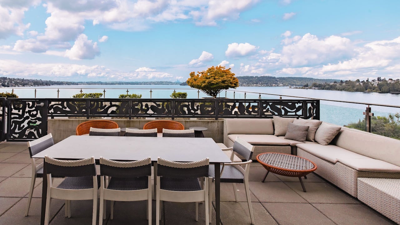 Hotel Rooms & Suites Renton, WA | Hyatt Regency Lake Washington