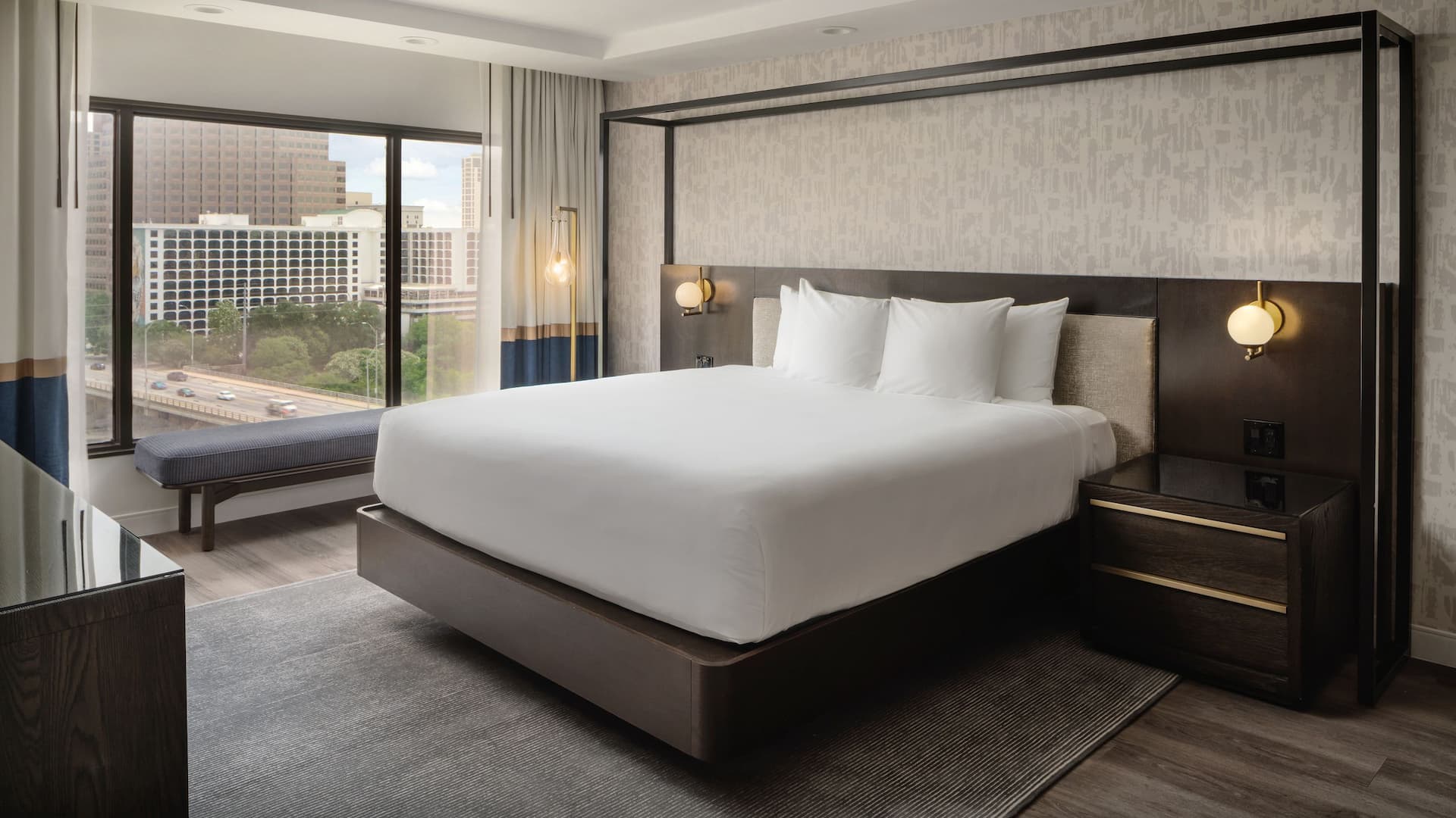 Hotel In Austin, TX Near Downtown | Hyatt Regency Austin