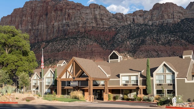 Zion National Park Hotel Photos | Hyatt Place Springdale / Zion ...