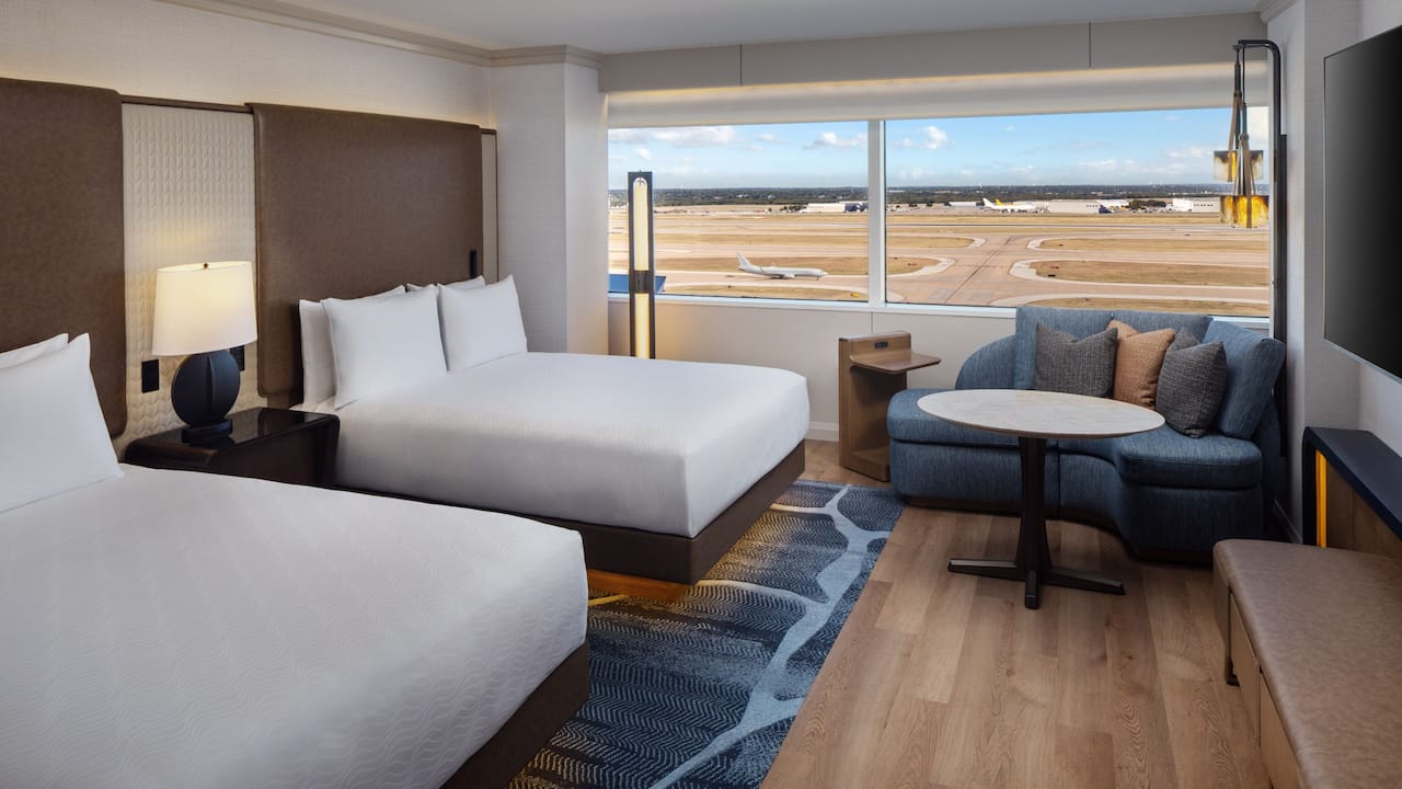 DFW Airport Hotel Rooms with Runway Views | Grand Hyatt DFW